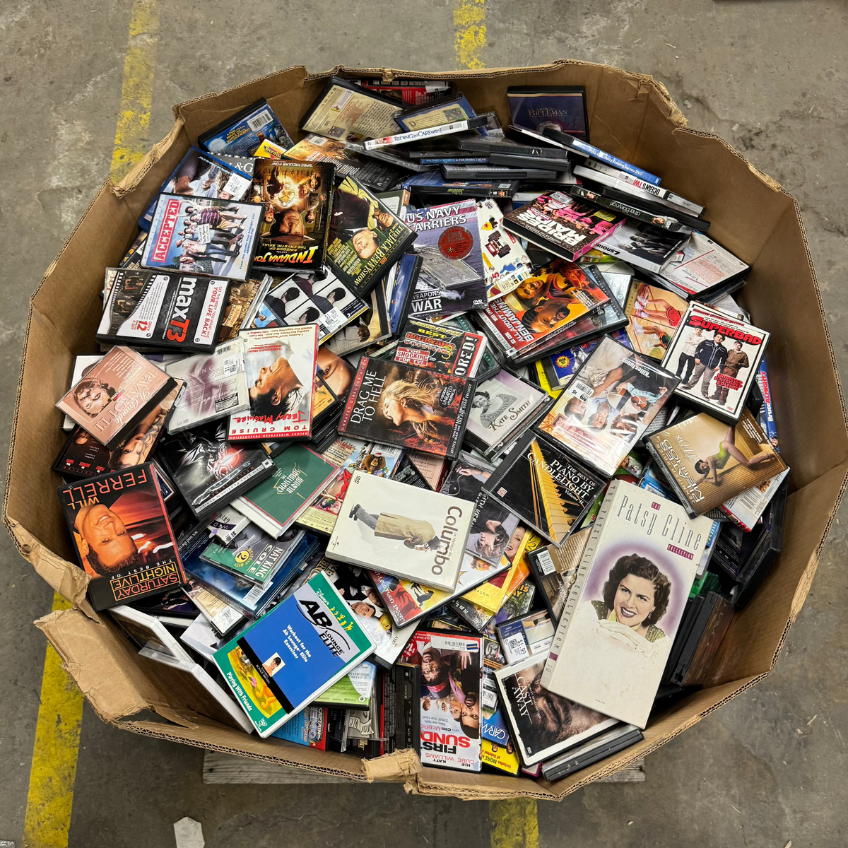 Pallets of Wholesale Bulk Assorted CDs and DVDs for Sale | BulkDiscs ...